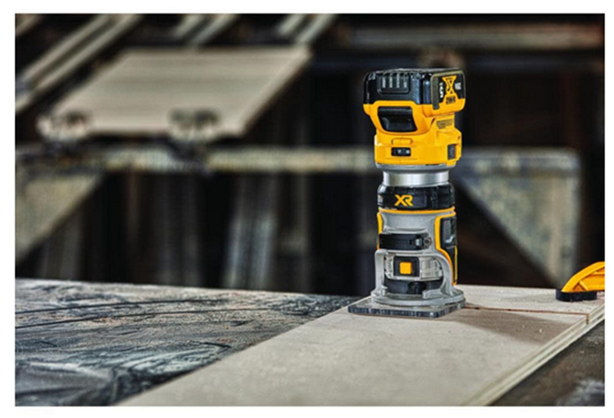 Compare Dewalt DCW600B vs Dewalt DWP611PK